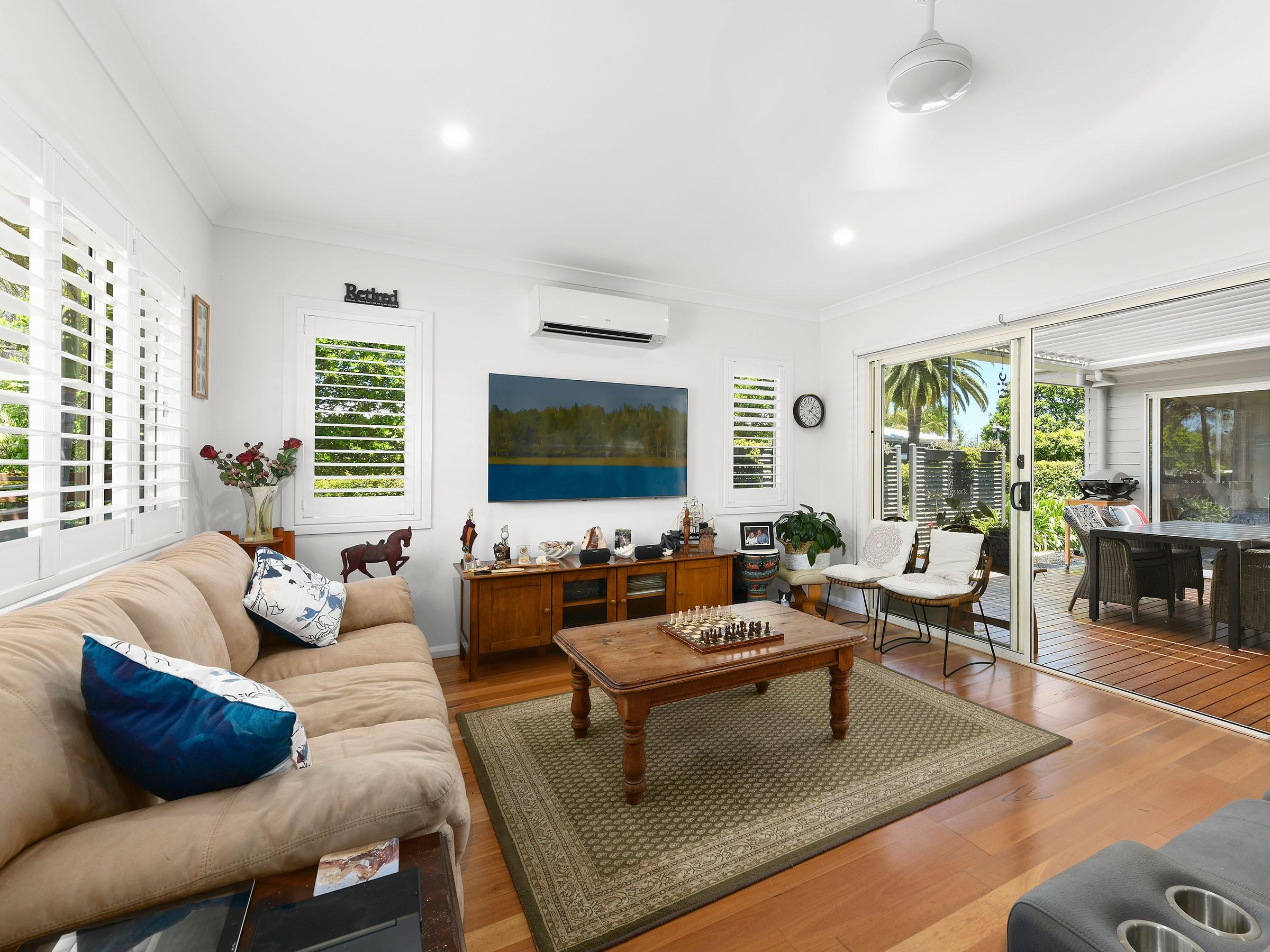 Re-sale Bondi Design 2 bedrooms plus Study/Media Room 1.5 Garage, Lake Cathie ID 6
